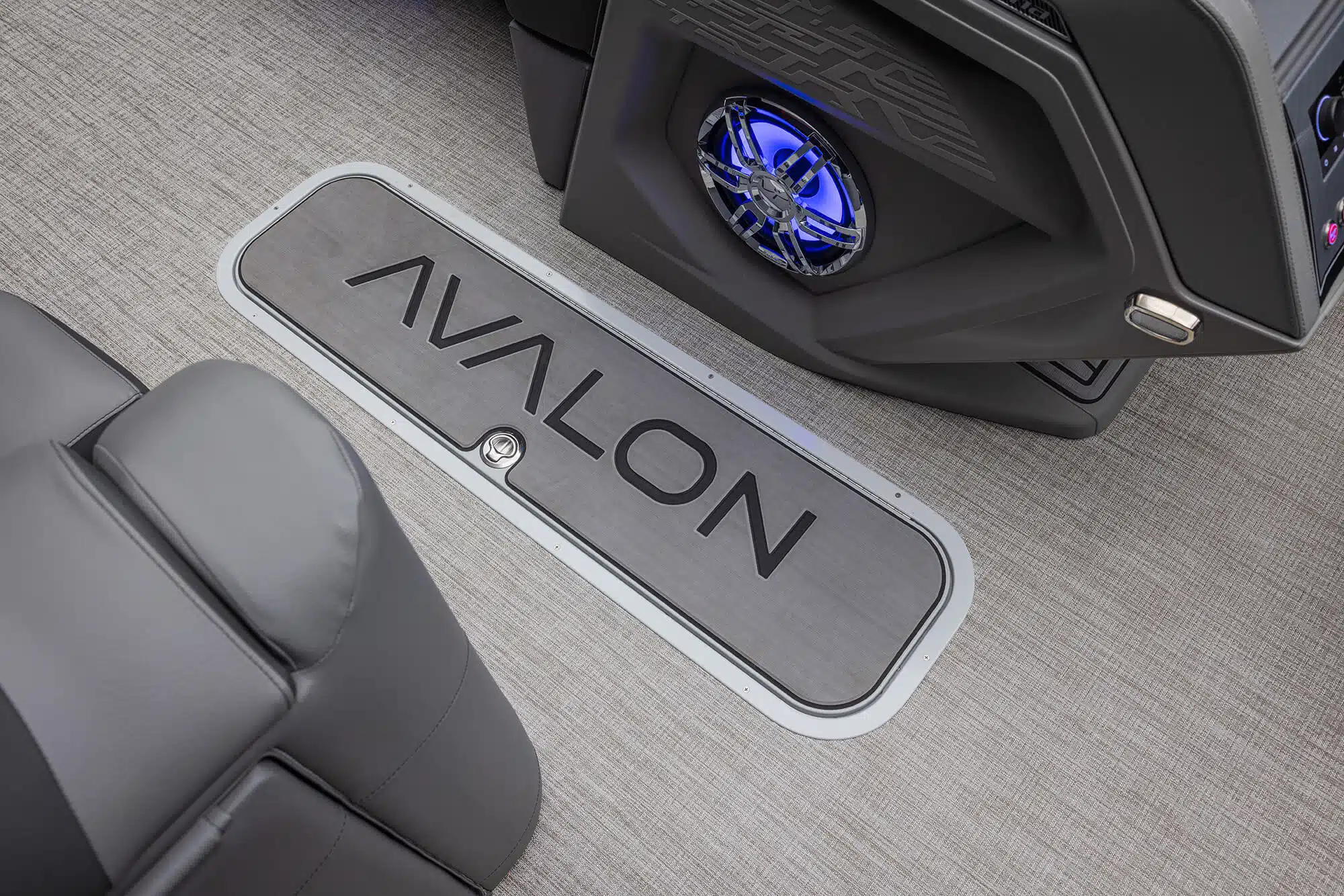 Cruise in Comfort with Premium Avalon Cruising Boats - Avalon Pontoon Boats