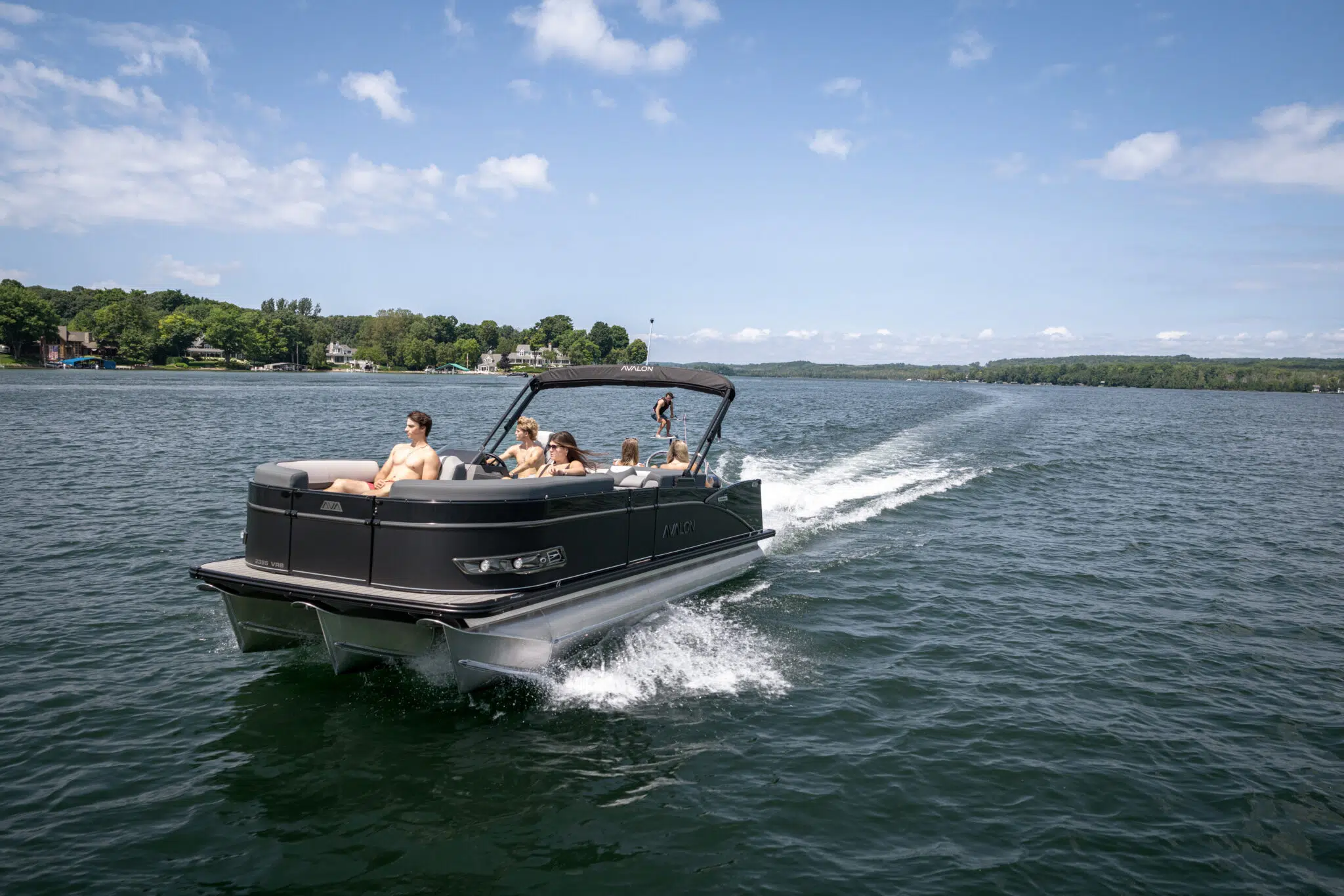 Pontoon Lounge Boats: Relaxation on the Water - Avalon Pontoon Boats