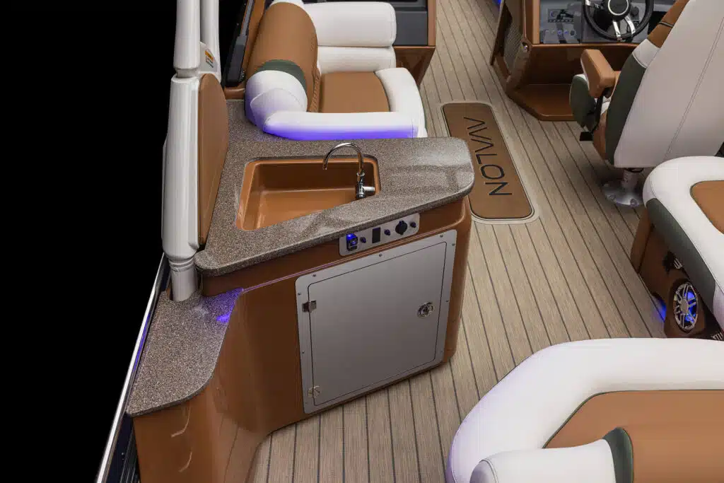 Entertaining Pontoon Boats - Avalon Pontoon Boats