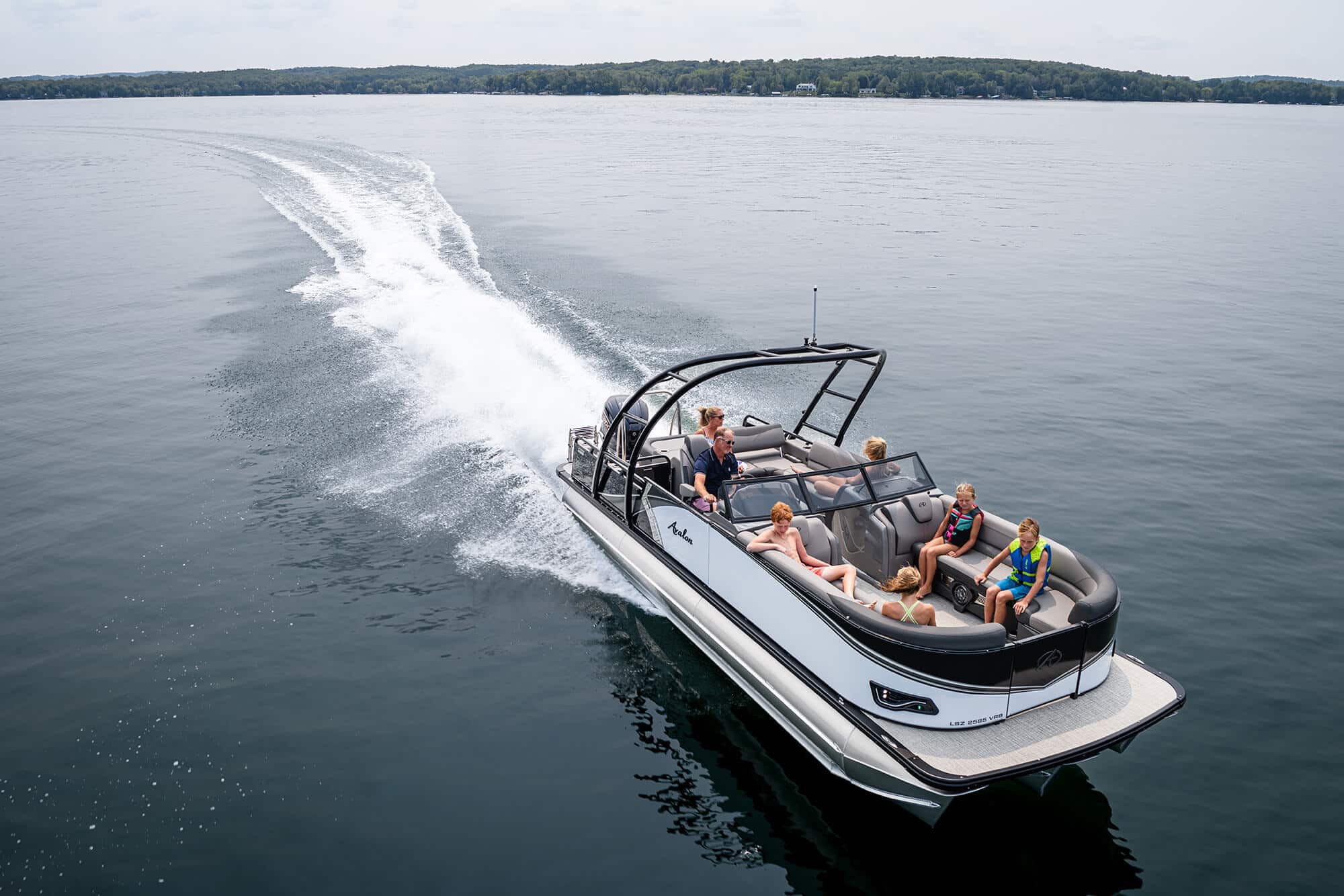 LSZ - Avalon Pontoon Boats