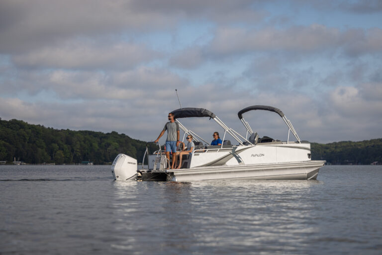 How to Choose the Right Pontoon Boat Size - Avalon Pontoon Boats
