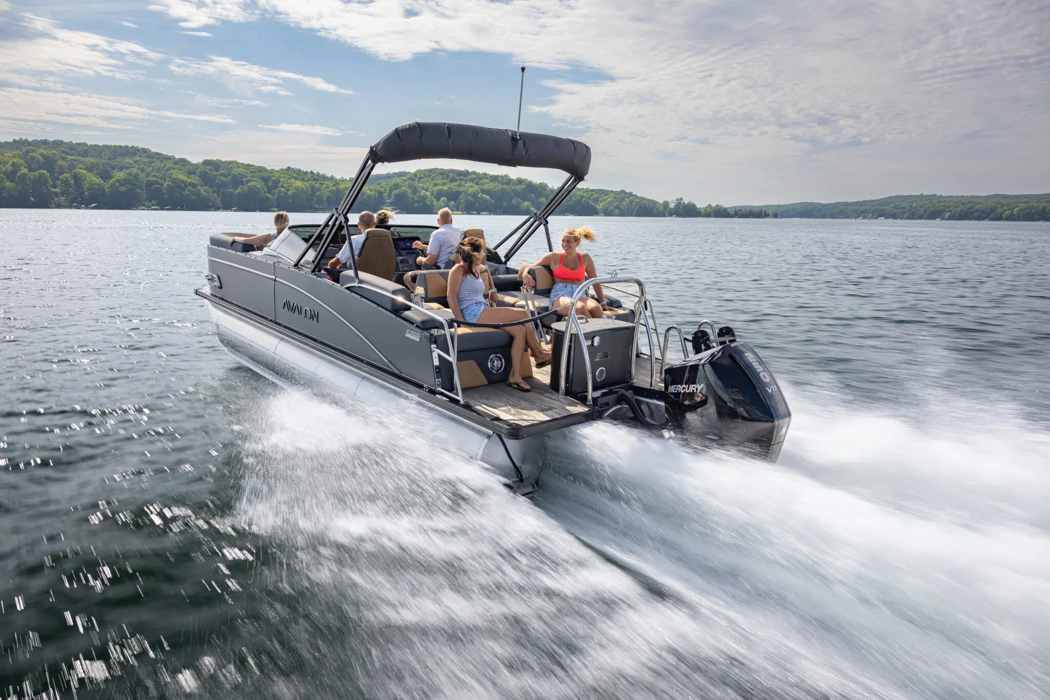 How to Choose the Right Pontoon Boat Size - Avalon Pontoon Boats