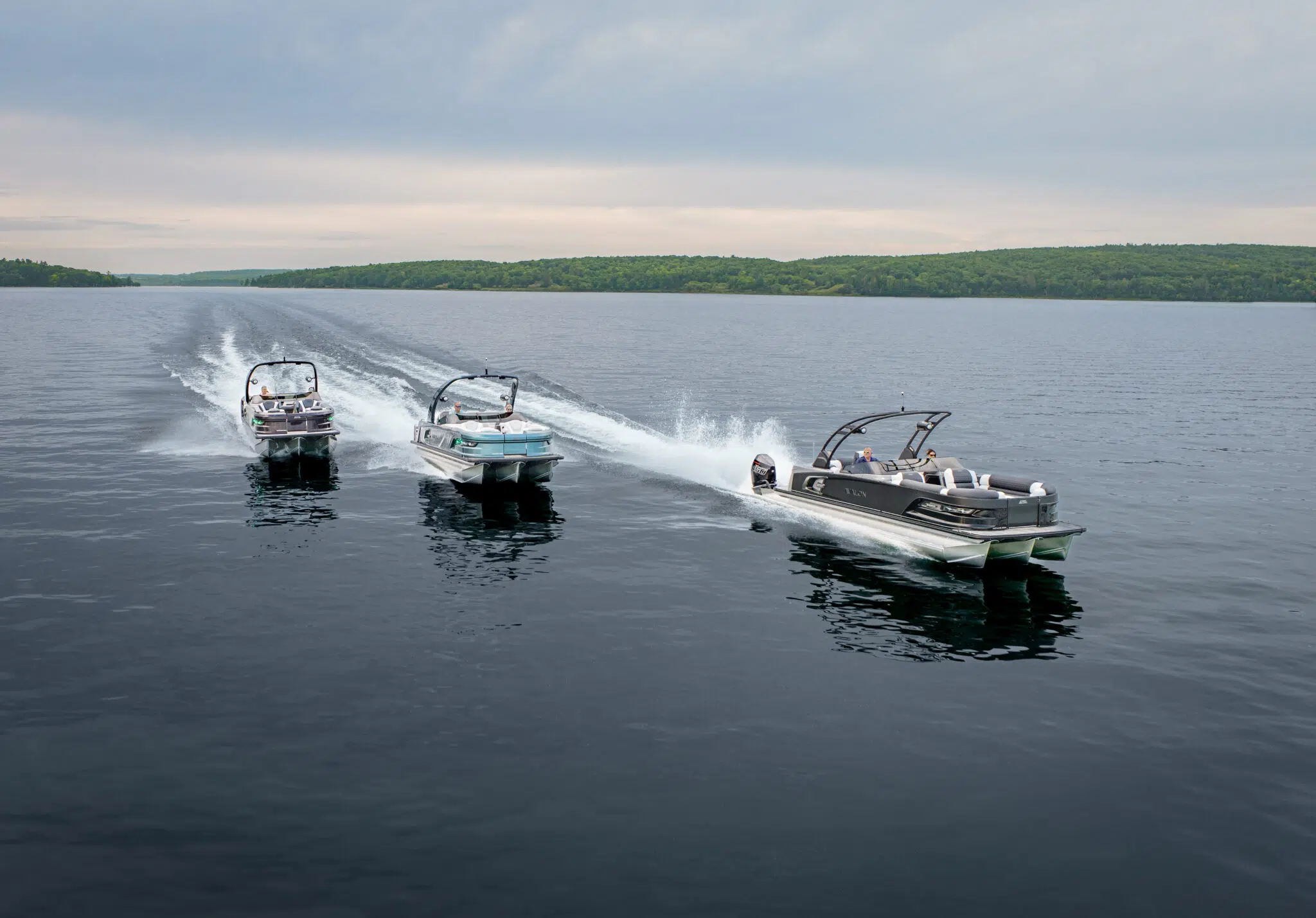 Excalibur LTD Pontoons: Fully-Loaded Premium Models - Avalon Pontoon ...