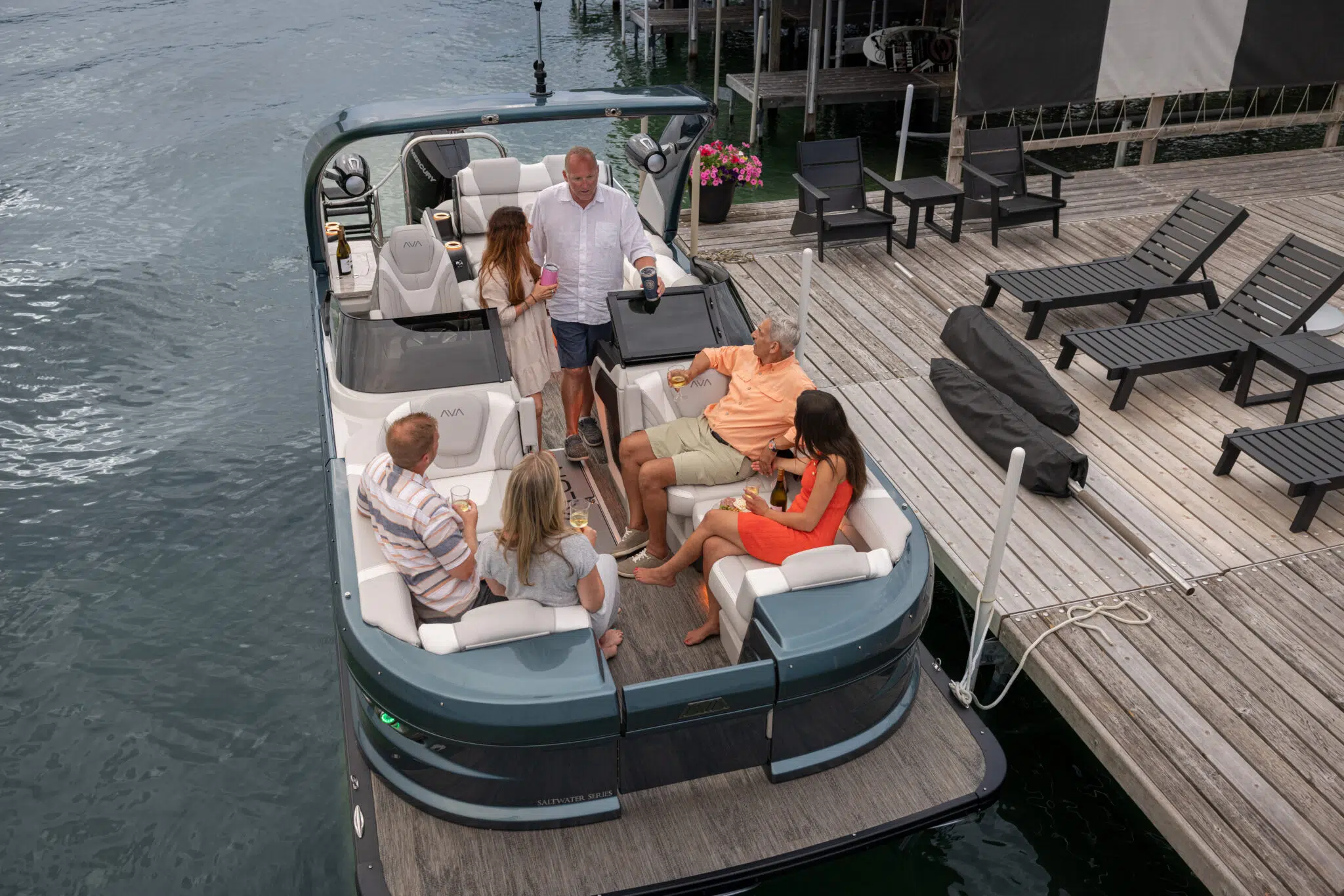 Excalibur Pontoon Boats: Design & Sophistication - Avalon Pontoons ...
