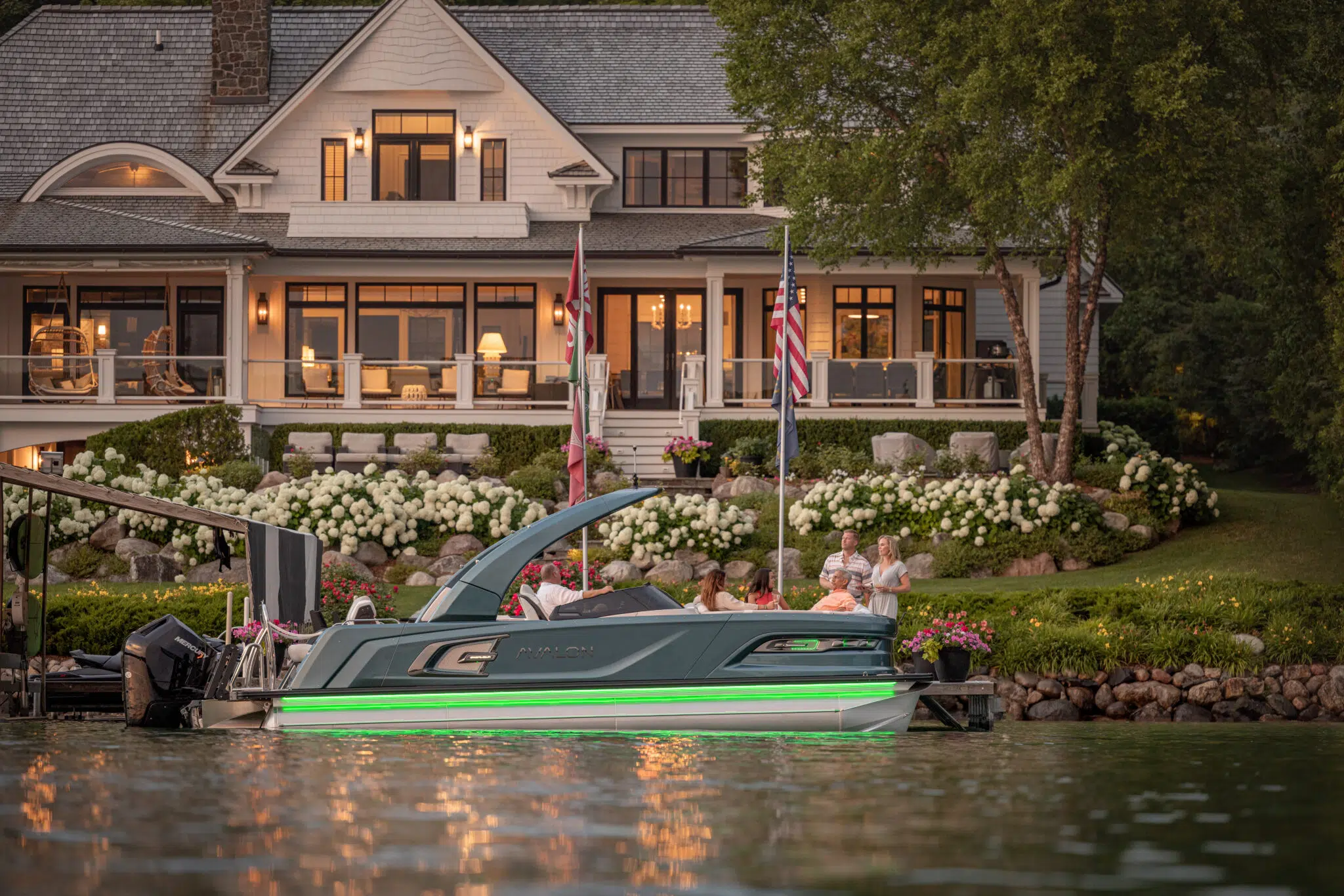 Excalibur Pontoon Boats: Design & Sophistication - Avalon Pontoons ...