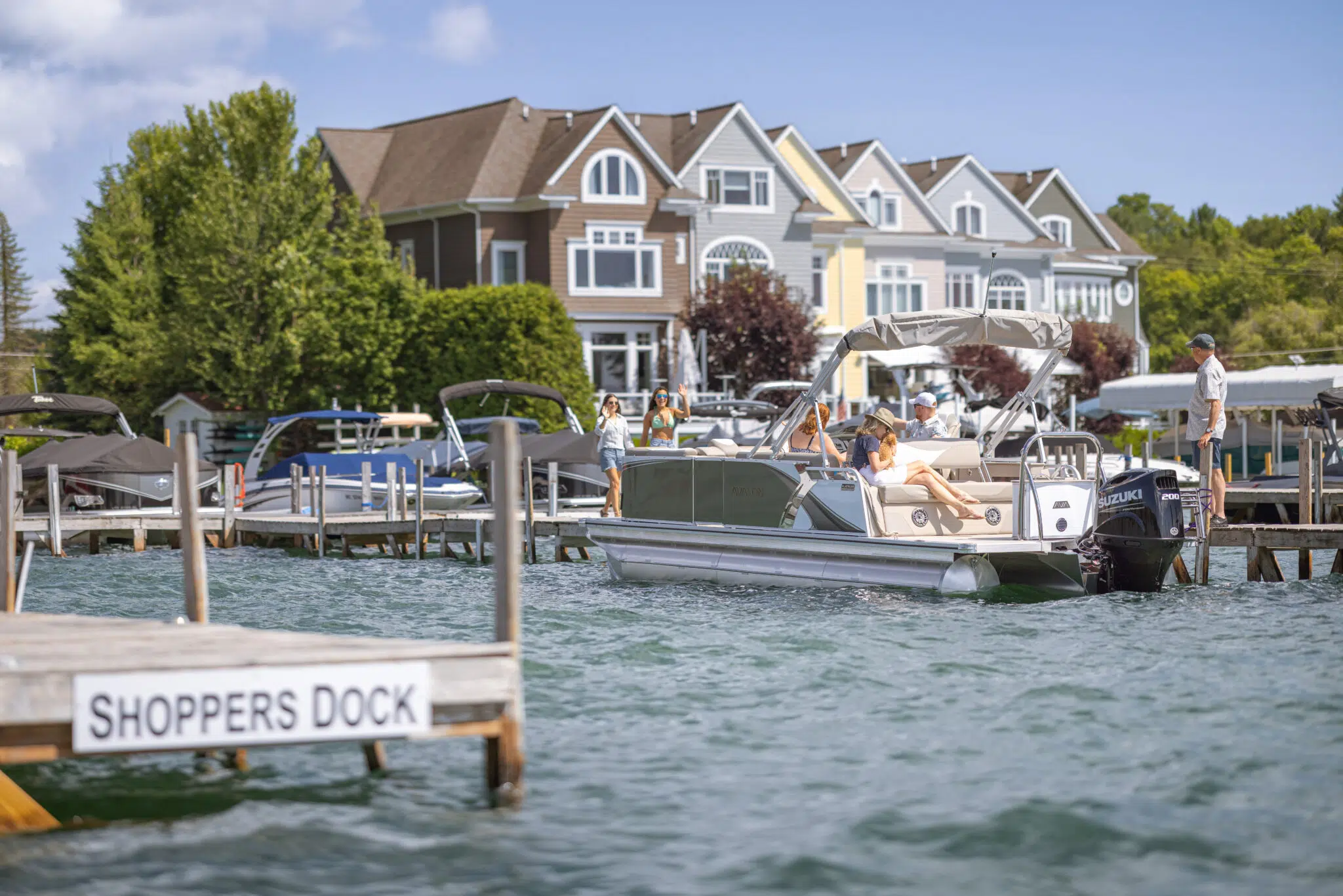 LSZ Pontoon Boats: Affordable and Elegant - Avalon Pontoon Boats