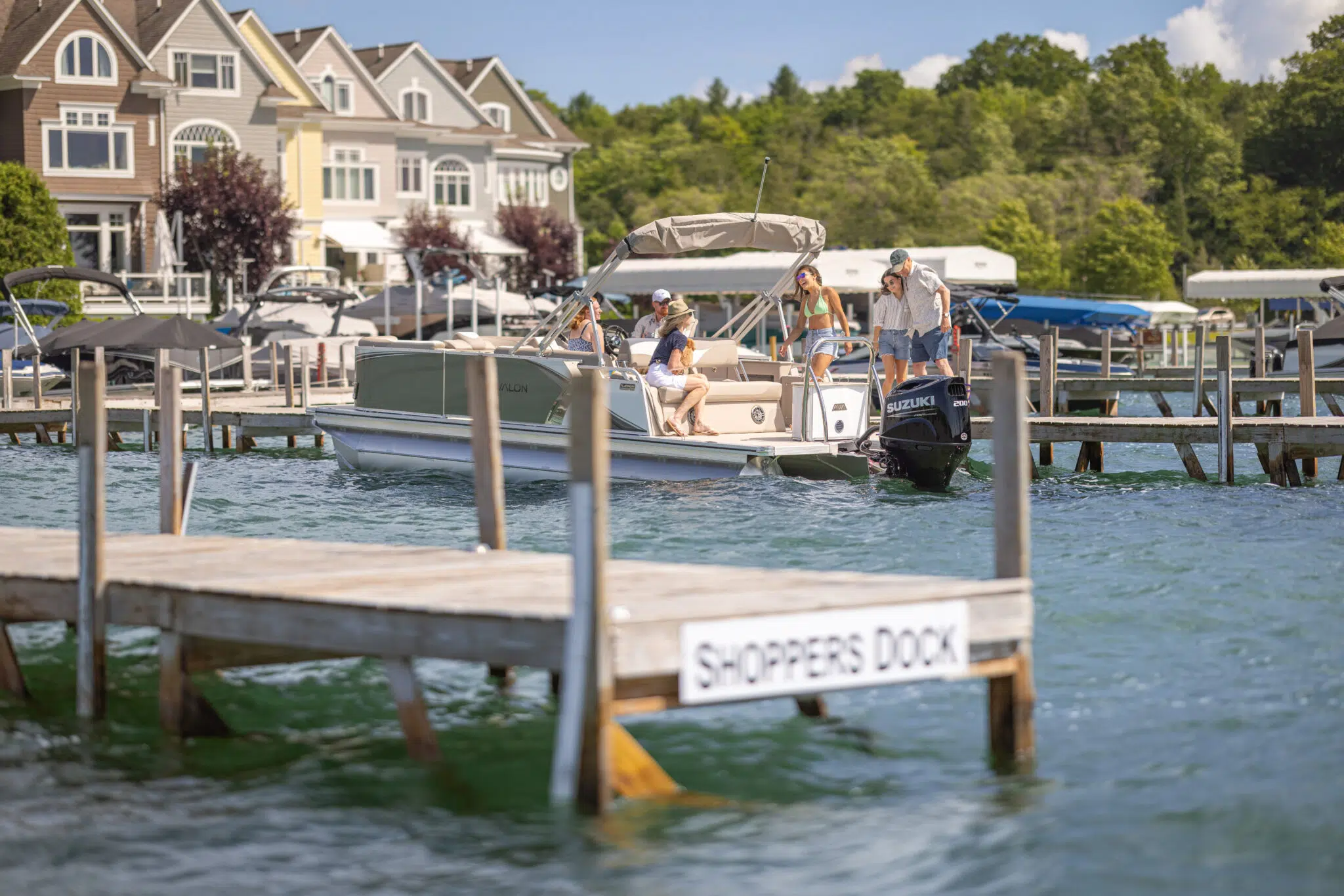 LSZ Pontoon Boats: Affordable and Elegant - Avalon Pontoon Boats