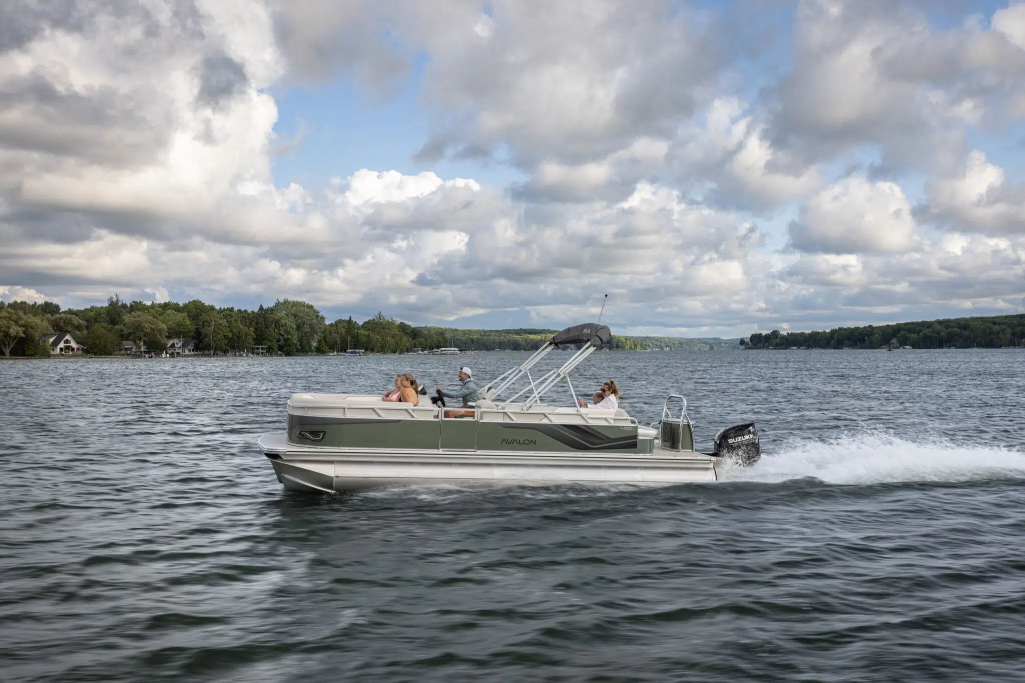 Venture 85 Pontoon Boats: Clean and Traditional Design - Avalon Pontoon ...