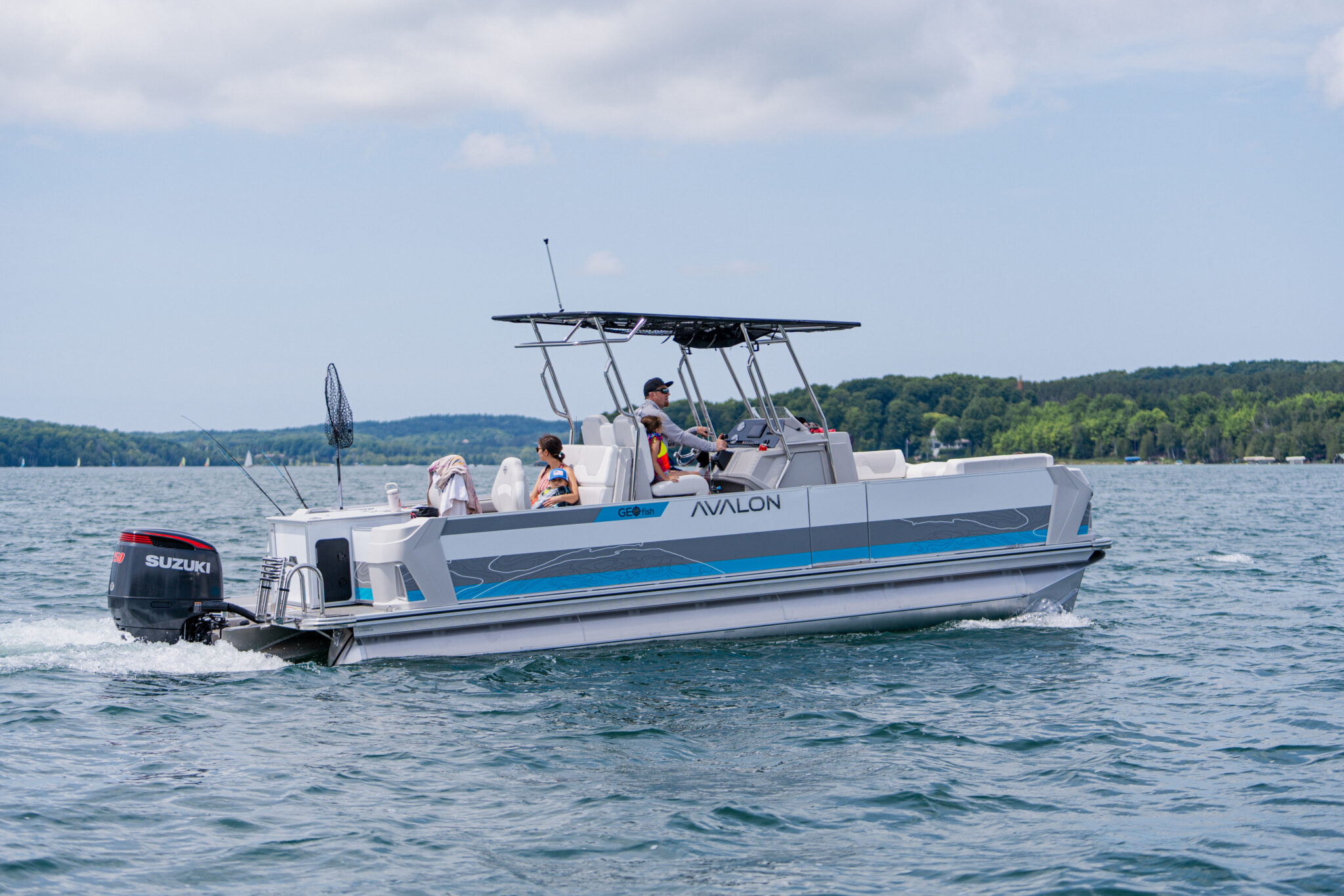 Build A Boat: Customize Your Dream Pontoon - Avalon Pontoon Boats